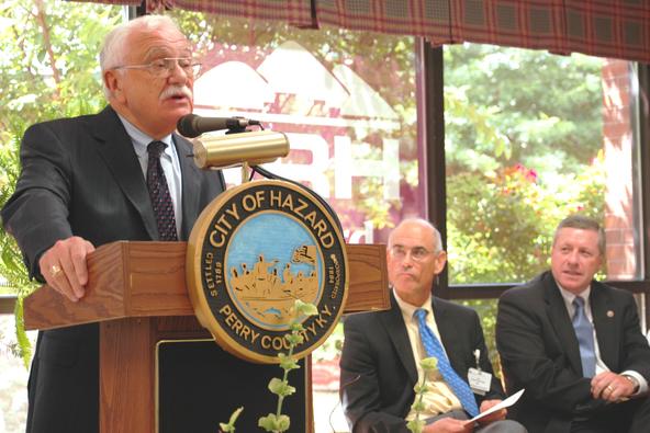 Karpf Honored by Faculty, Staff for Leadership, Dedication to UK ...